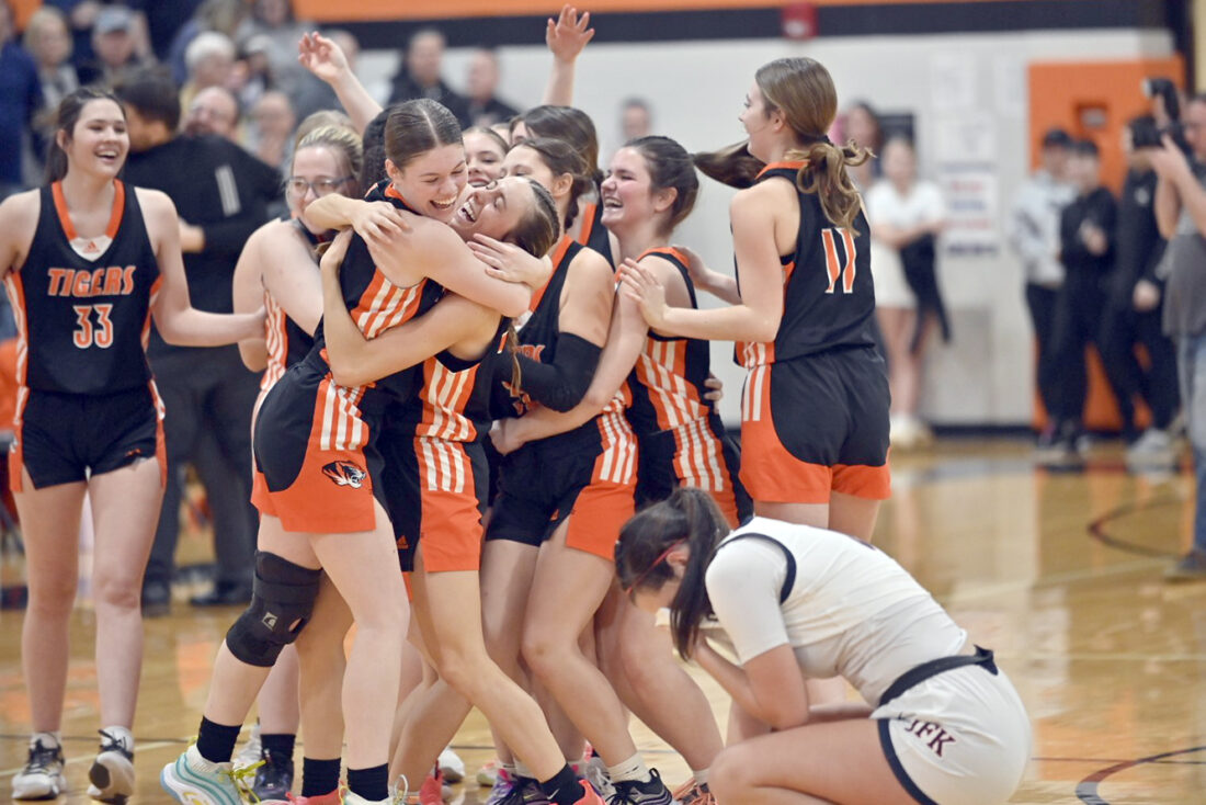 Springfield tops Warren JFK for 3rd consecutive district title | News ...